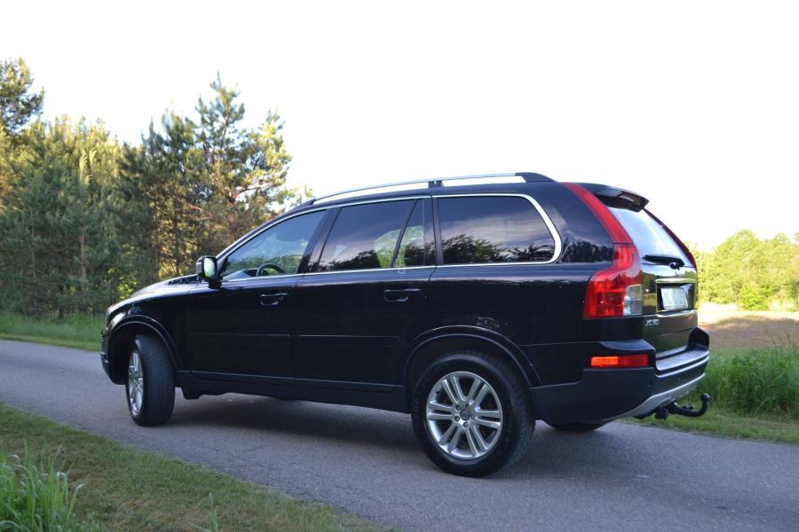 Melns Volvo XC90 2007 Viļņa, ar dzinēja tilpumu 2.40 L un nobraukumu 299 tūkst. km par 5950 €, foto 8 vietnē AUTOMOTO.COM.LV