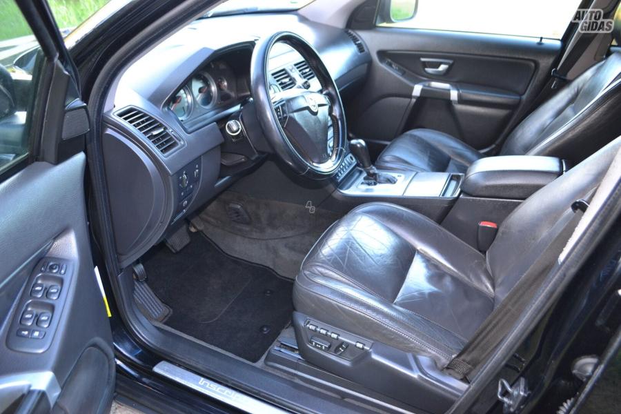 Melns Volvo XC90 2007 Viļņa, ar dzinēja tilpumu 2.40 L un nobraukumu 299 tūkst. km par 5950 €, foto 10 vietnē AUTOMOTO.COM.LV