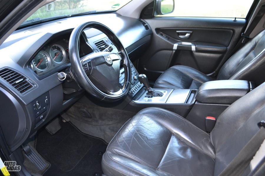 Melns Volvo XC90 2007 Viļņa, ar dzinēja tilpumu 2.40 L un nobraukumu 299 tūkst. km par 5950 €, foto 11 vietnē AUTOMOTO.COM.LV