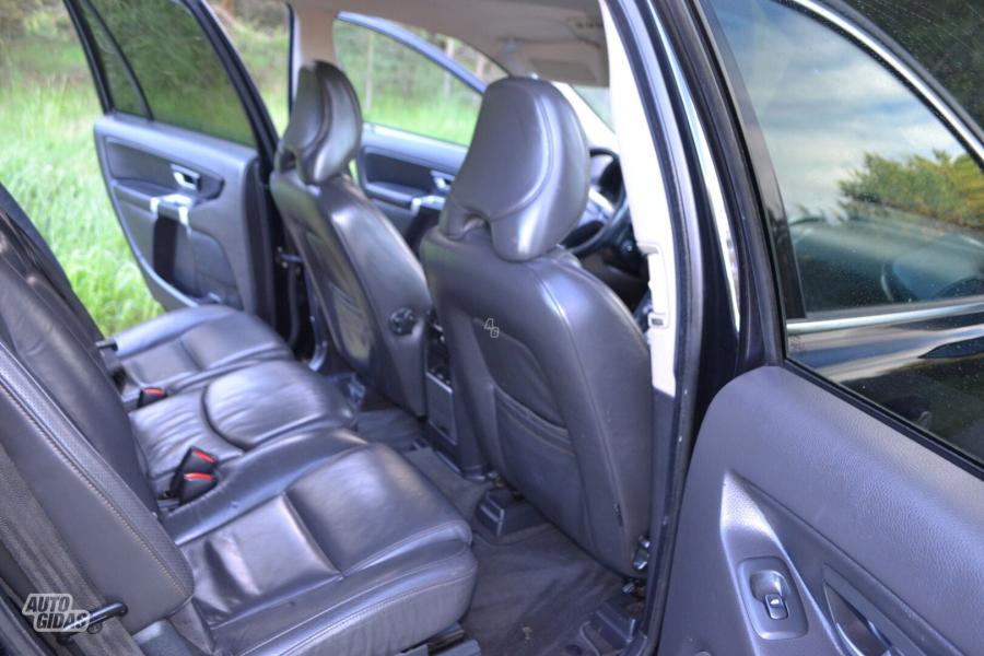 Melns Volvo XC90 2007 Viļņa, ar dzinēja tilpumu 2.40 L un nobraukumu 299 tūkst. km par 5950 €, foto 15 vietnē AUTOMOTO.COM.LV
