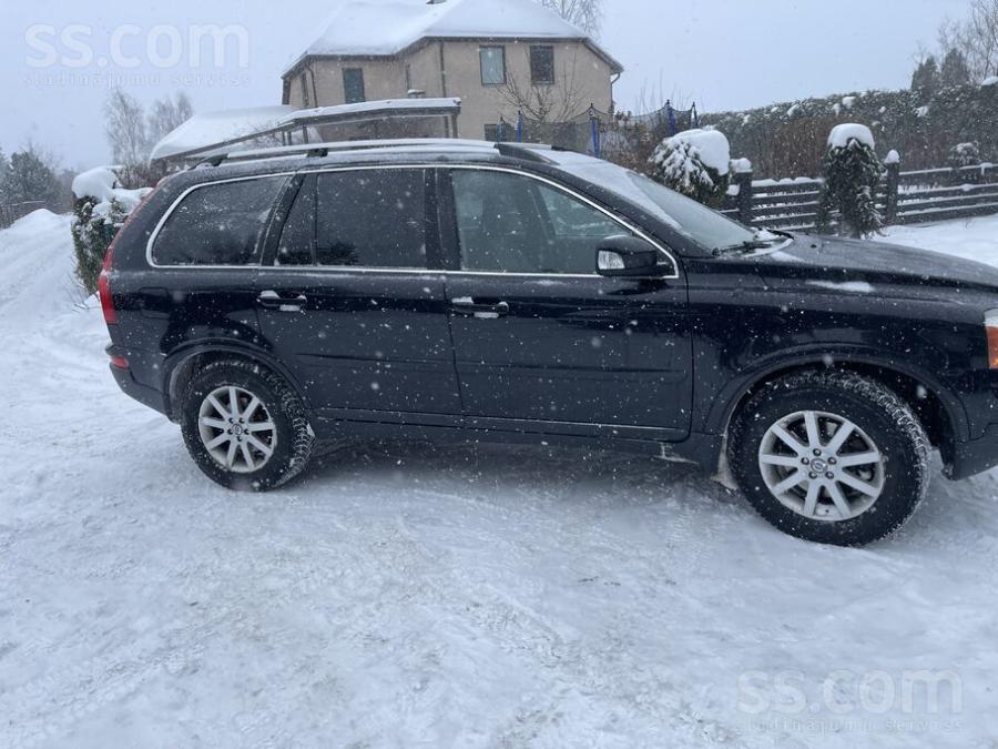 Black Volvo XC90 2007 in Riga, with an engine capacity of 2.40 L and mileage of 0 thousand km for 4300 €, photo 3 on AUTOMOTO.COM.LV