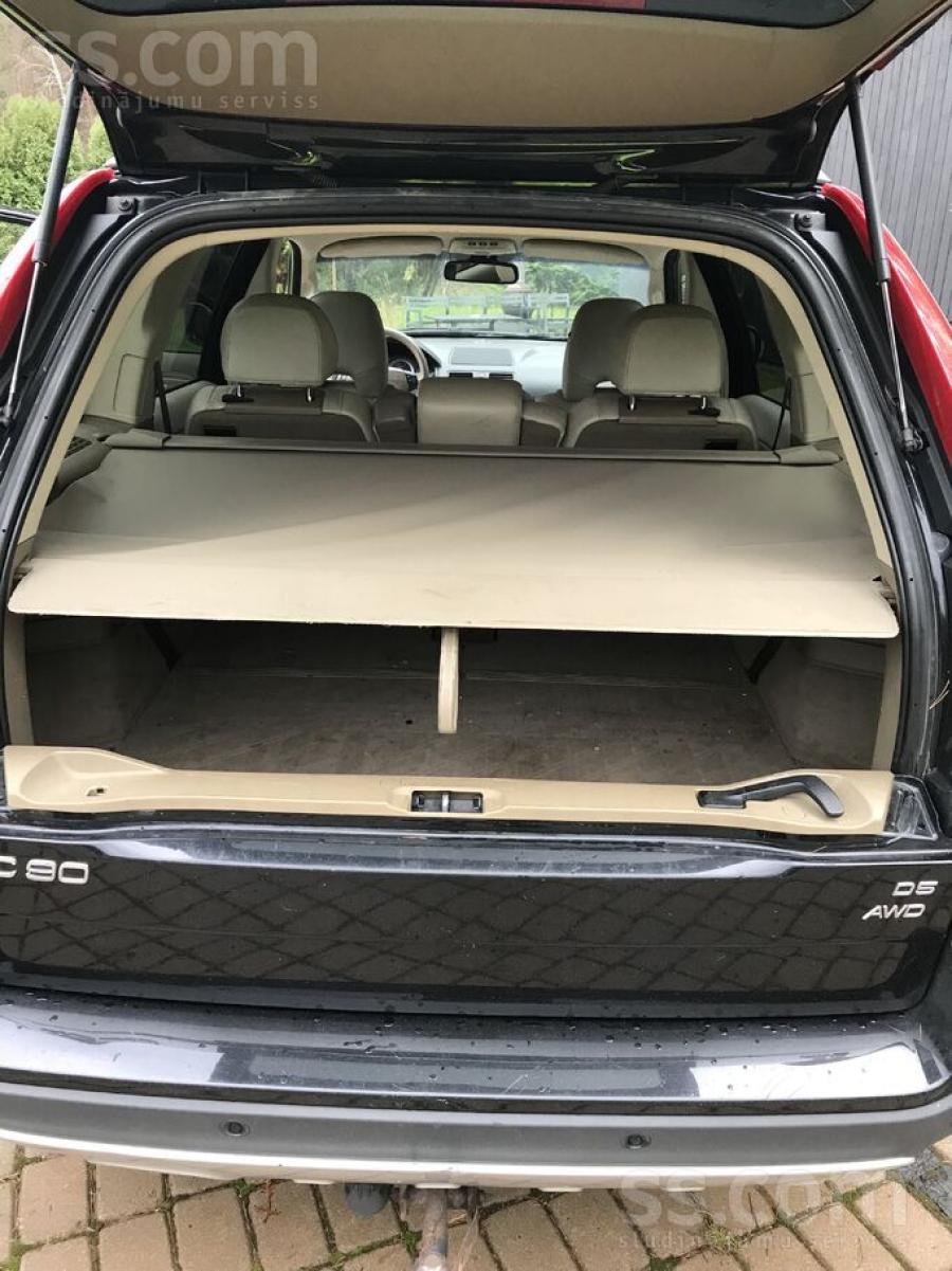 Black Volvo XC90 2007 in Riga, with an engine capacity of 2.40 L and mileage of 0 thousand km for 4300 €, photo 11 on AUTOMOTO.COM.LV