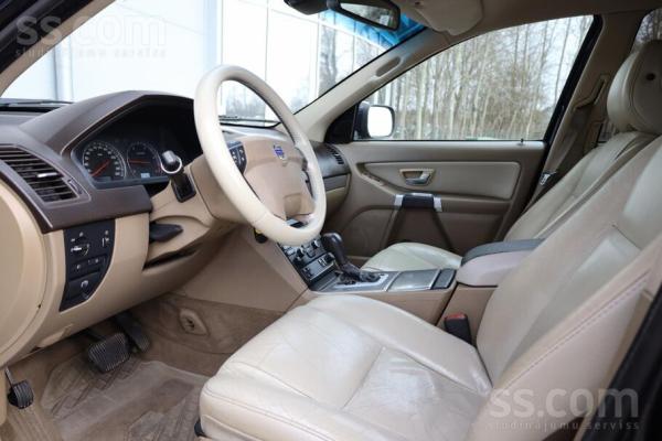 Melns Volvo XC90 2007 Rīga, ar dzinēja tilpumu 2.40 L un nobraukumu 0 tūkst. km par 4495 €, foto 7 vietnē AUTOMOTO.COM.LV