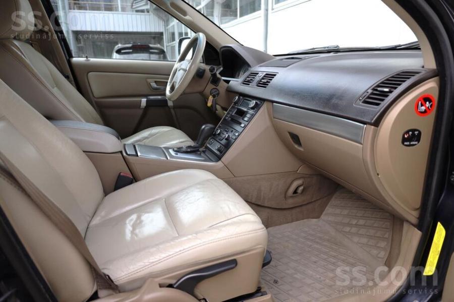 Melns Volvo XC90 2007 Rīga, ar dzinēja tilpumu 2.40 L un nobraukumu 0 tūkst. km par 4495 €, foto 11 vietnē AUTOMOTO.COM.LV