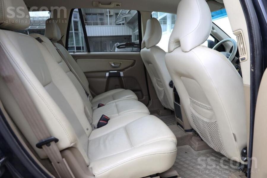 Melns Volvo XC90 2007 Rīga, ar dzinēja tilpumu 2.40 L un nobraukumu 0 tūkst. km par 4495 €, foto 13 vietnē AUTOMOTO.COM.LV
