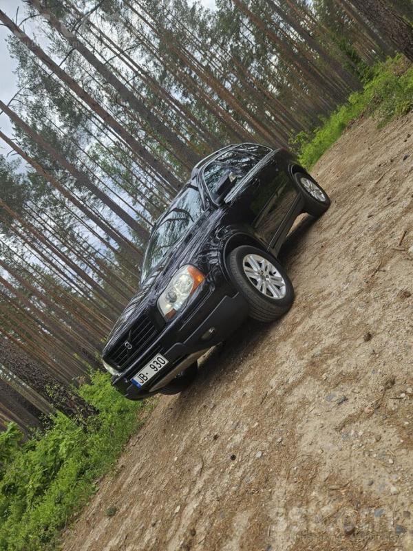 Melns Volvo XC90 2007 Rīga, ar dzinēja tilpumu 2.40 L un nobraukumu 345 tūkst. km par 5450 €, foto 1 vietnē AUTOMOTO.COM.LV