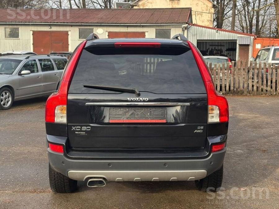 Melns Volvo XC90 2007 Rīga, ar dzinēja tilpumu 2.40 L un nobraukumu 325 tūkst. km par 6450 €, foto 6 vietnē AUTOMOTO.COM.LV