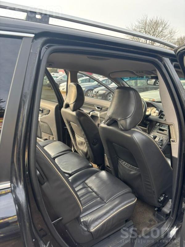 Melns Volvo XC90 2007 Rīga, ar dzinēja tilpumu 2.40 L un nobraukumu 325 tūkst. km par 6450 €, foto 10 vietnē AUTOMOTO.COM.LV