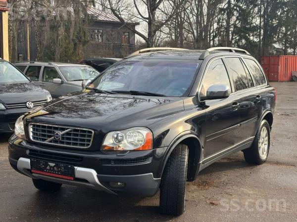 Black Volvo XC90 2007 in Riga, with an engine capacity of 2.40 L and mileage of 325 thousand km for 6450 €, photo 2 on AUTOMOTO.COM.LV