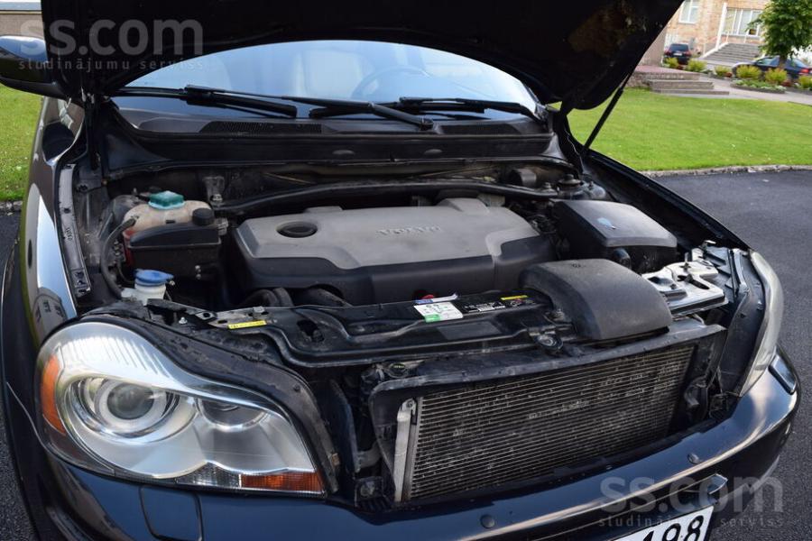 Melns Volvo XC90 2007 Gulbene, ar dzinēja tilpumu 2.40 L un nobraukumu 278 tūkst. km par 6550 €, foto 8 vietnē AUTOMOTO.COM.LV