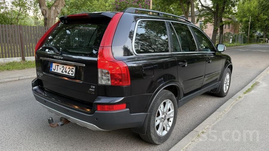 Melns Volvo XC90 2007 Rīga, ar dzinēja tilpumu 2.40 L un nobraukumu 356 tūkst. km par 6999 €, foto 5 vietnē AUTOMOTO.COM.LV