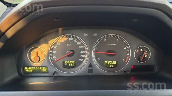 Black Volvo XC90 2007 in Riga, with an engine capacity of 2.40 L and mileage of 356 thousand km for 6799 €, photo 7 on AUTOMOTO.COM.LV