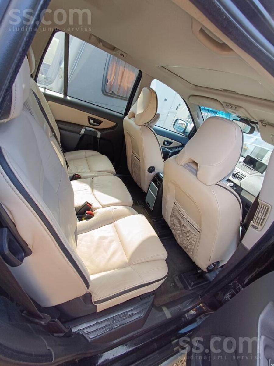 Melns Volvo XC90 2007 Rīga, ar dzinēja tilpumu 2.40 L un nobraukumu 276 tūkst. km par 6350 €, foto 5 vietnē AUTOMOTO.COM.LV