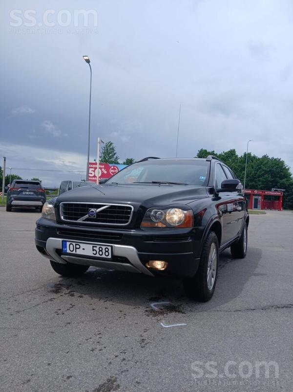 Melns Volvo XC90 2007 Rīga, ar dzinēja tilpumu 2.40 L un nobraukumu 434 tūkst. km par 4450 €, foto 1 vietnē AUTOMOTO.COM.LV