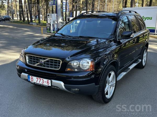 Black Volvo XC90 2007 in Riga, with an engine capacity of 2.40 L and mileage of 319 thousand km for 6399 €, photo 4 on AUTOMOTO.COM.LV