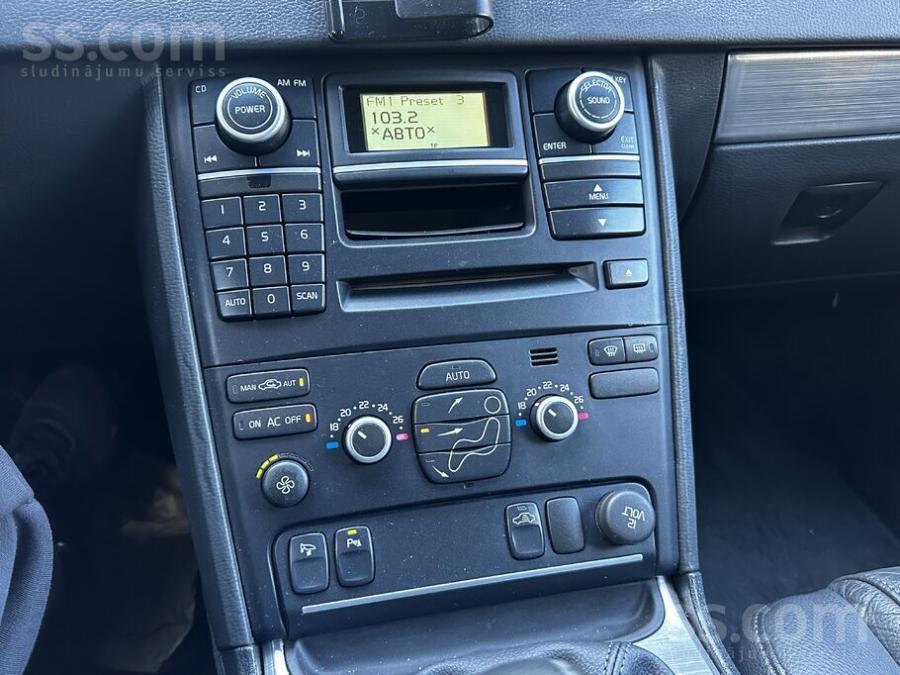 Melns Volvo XC90 2007 Rīga, ar dzinēja tilpumu 2.40 L un nobraukumu 319 tūkst. km par 6399 €, foto 15 vietnē AUTOMOTO.COM.LV