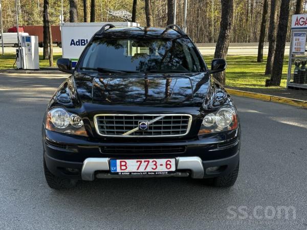 Black Volvo XC90 2007 in Riga, with an engine capacity of 2.40 L and mileage of 319 thousand km for 6399 €, photo 3 on AUTOMOTO.COM.LV