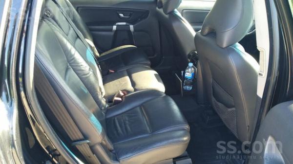 Melns Volvo XC90 2007 Rīga, ar dzinēja tilpumu 2.40 L un nobraukumu 313 tūkst. km par 4600 €, foto 6 vietnē AUTOMOTO.COM.LV