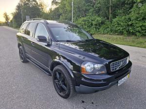 Black Volvo XC90 2007 in Vilnius, with an engine capacity of 2.40 L and mileage of 292 thousand km for 6350 €, photo 6 on AUTOMOTO.COM.LV