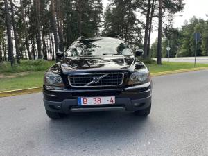 Black Volvo XC90 2007 in Riga, with an engine capacity of 2.40 L and mileage of 239 thousand km for 3000 €, photo 5 on AUTOMOTO.COM.LV