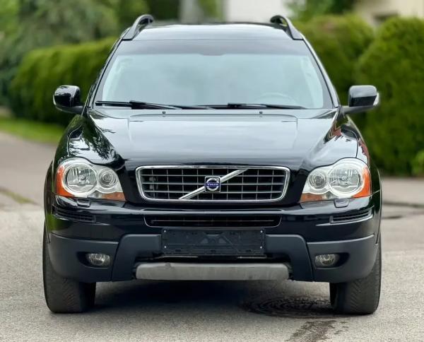 Melns Volvo XC90 2007 Jūrmala, ar dzinēja tilpumu 2.40 L un nobraukumu 321 tūkst. km par 5990 €, foto 5 vietnē AUTOMOTO.COM.LV