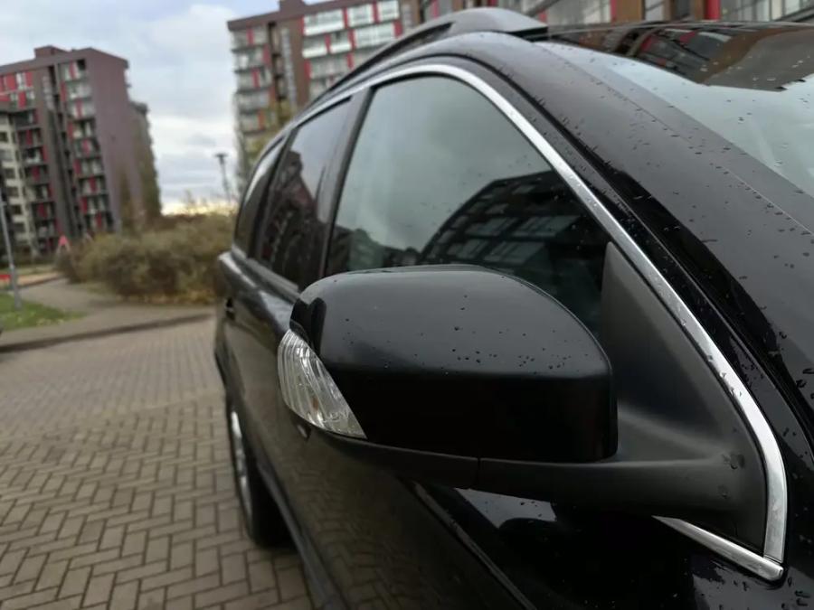 Black Volvo XC90 2007 in Riga, with an engine capacity of 2.40 L and mileage of 390 thousand km for 4490 €, photo 7 on AUTOMOTO.COM.LV