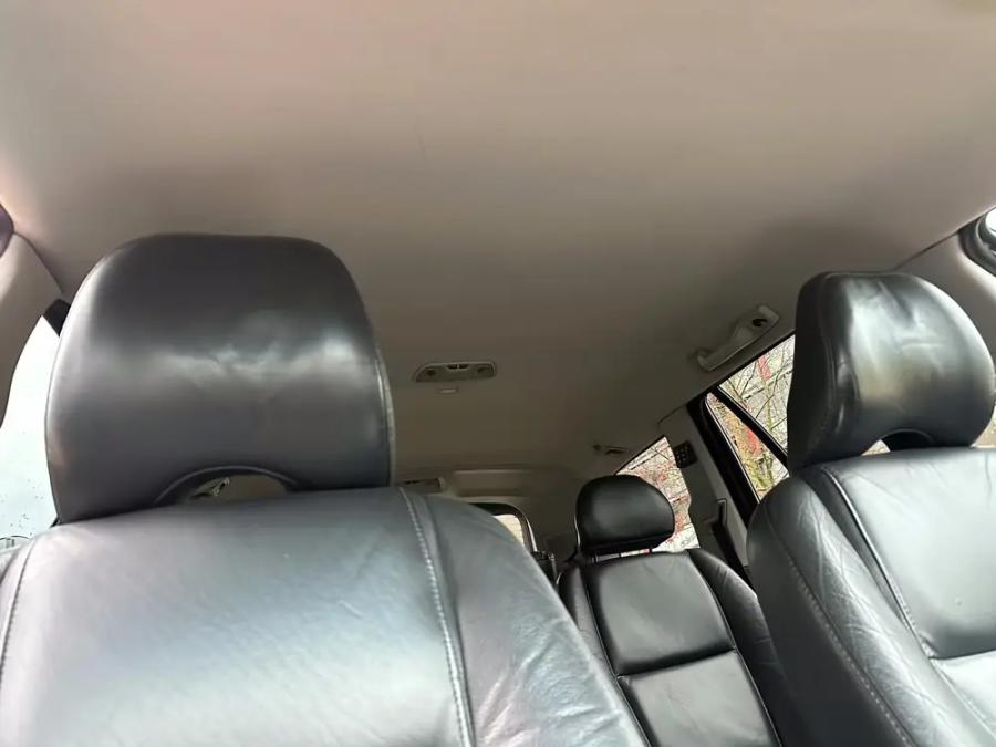 Black Volvo XC90 2007 in Riga, with an engine capacity of 2.40 L and mileage of 390 thousand km for 4490 €, photo 16 on AUTOMOTO.COM.LV