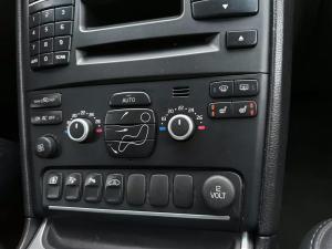 Black Volvo XC90 2007 in Riga, with an engine capacity of 2.40 L and mileage of 390 thousand km for 4490 €, photo 27 on AUTOMOTO.COM.LV