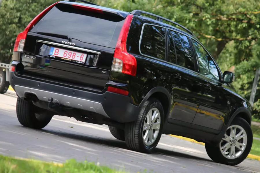 Melns Volvo XC90 2007 Rīga, ar dzinēja tilpumu 2.40 L un nobraukumu 270 tūkst. km par 5490 €, foto 3 vietnē AUTOMOTO.COM.LV