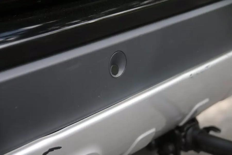 Melns Volvo XC90 2007 Rīga, ar dzinēja tilpumu 2.40 L un nobraukumu 270 tūkst. km par 5490 €, foto 17 vietnē AUTOMOTO.COM.LV