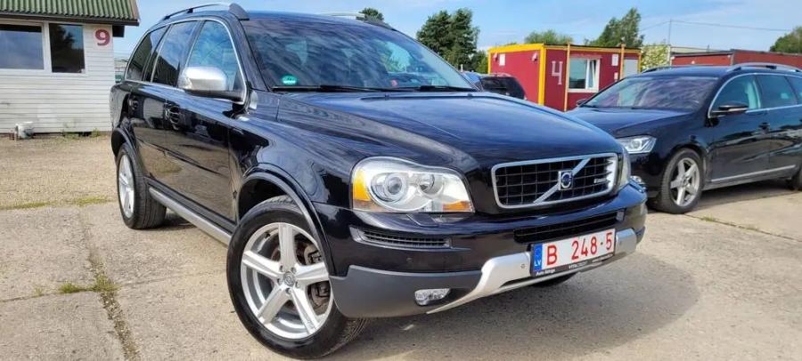 Black Volvo XC90 2007 in Riga, with an engine capacity of 2.40 L and mileage of 237 thousand km for 9200 €, photo 5 on AUTOMOTO.COM.LV