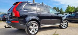 Black Volvo XC90 2007 in Riga, with an engine capacity of 2.40 L and mileage of 237 thousand km for 9200 €, photo 7 on AUTOMOTO.COM.LV