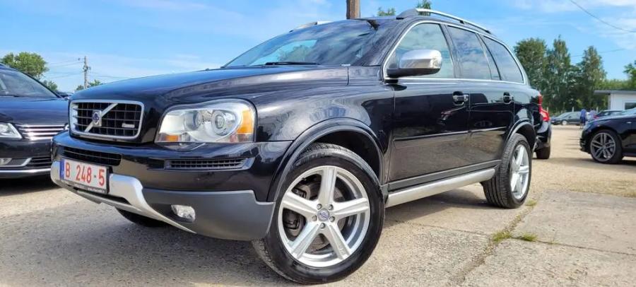Black Volvo XC90 2007 in Riga, with an engine capacity of 2.40 L and mileage of 237 thousand km for 9200 €, photo 10 on AUTOMOTO.COM.LV