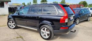 Black Volvo XC90 2007 in Riga, with an engine capacity of 2.40 L and mileage of 237 thousand km for 9200 €, photo 12 on AUTOMOTO.COM.LV