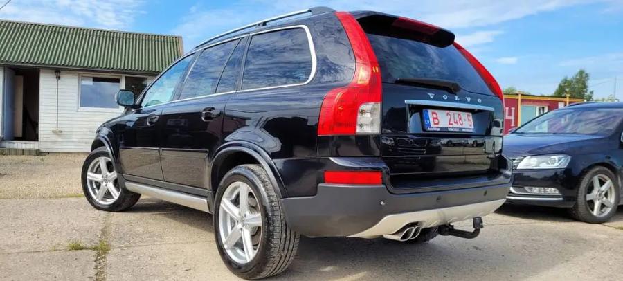 Black Volvo XC90 2007 in Riga, with an engine capacity of 2.40 L and mileage of 237 thousand km for 9200 €, photo 14 on AUTOMOTO.COM.LV