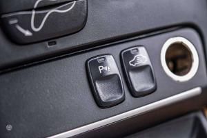 Black Volvo XC90 2007 in Kaunas, with an engine capacity of 2.40 L and mileage of 290 thousand km for 6290 €, photo 26 on AUTOMOTO.COM.LV