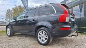 Black Volvo XC90 2007 in Riga, with an engine capacity of 2.40 L and mileage of 300 thousand km for 6850 €, photo 4 on AUTOMOTO.COM.LV
