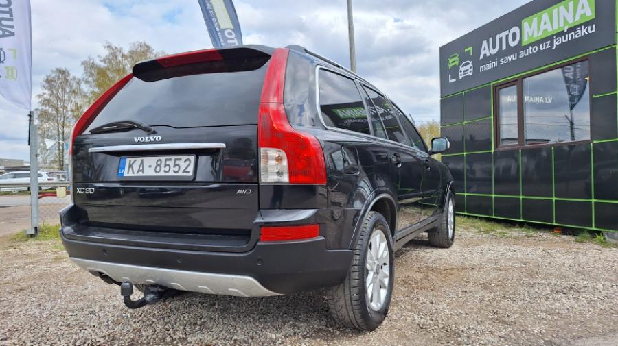 Black Volvo XC90 2007 in Riga, with an engine capacity of 2.40 L and mileage of 300 thousand km for 6850 €, photo 5 on AUTOMOTO.COM.LV