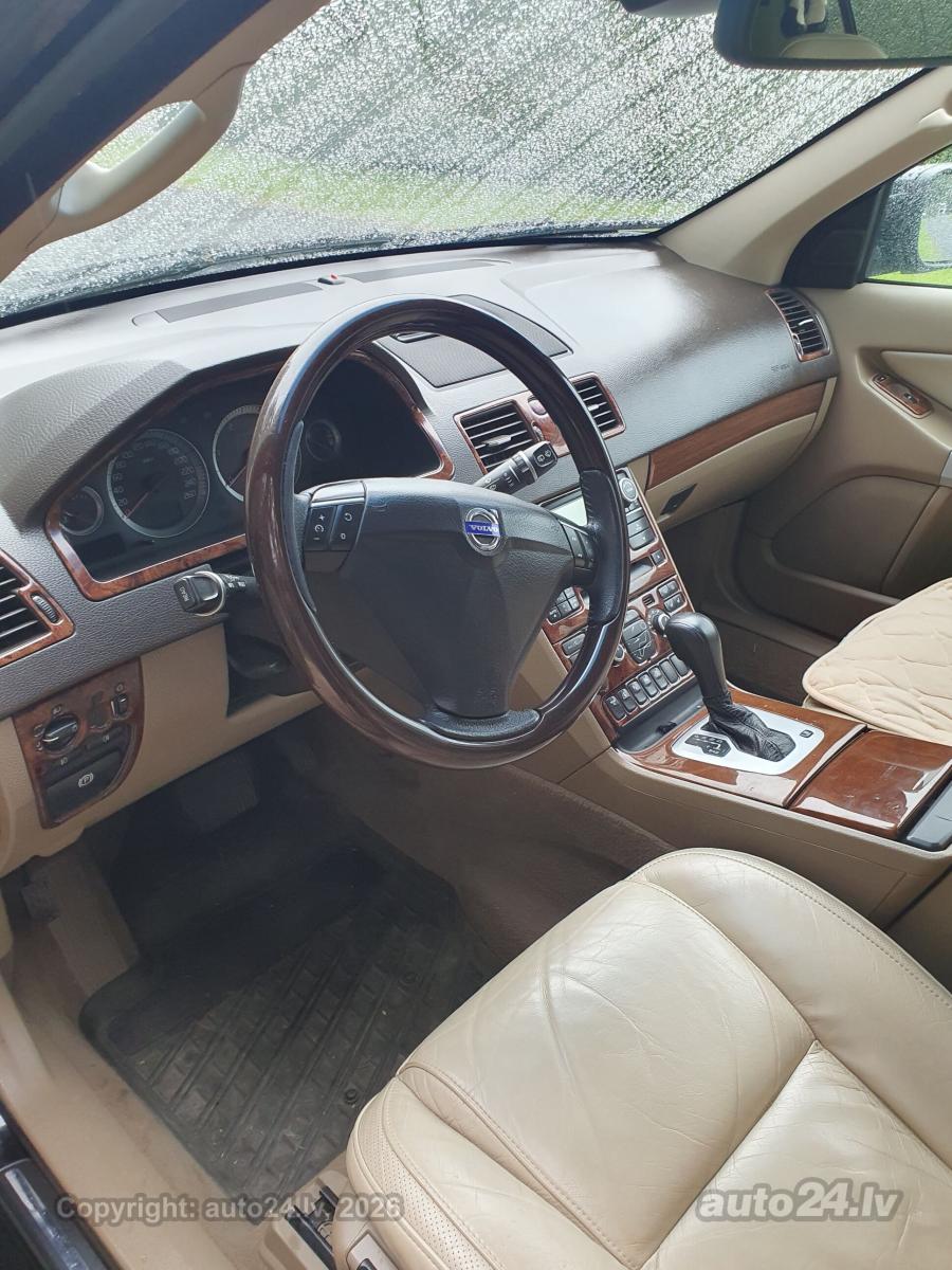 Black Volvo XC90 2007 in Tallinn, with an engine capacity of 2.40 L and mileage of 0 thousand km for 8000 €, photo 10 on AUTOMOTO.COM.LV