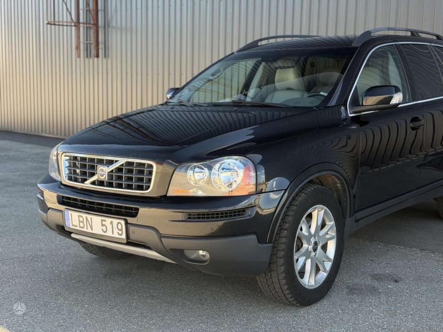 Melns Volvo XC90 2007 Mažeikiai, ar dzinēja tilpumu 2.40 L un nobraukumu 339 tūkst. km par 4500 €, foto 6 vietnē AUTOMOTO.COM.LV