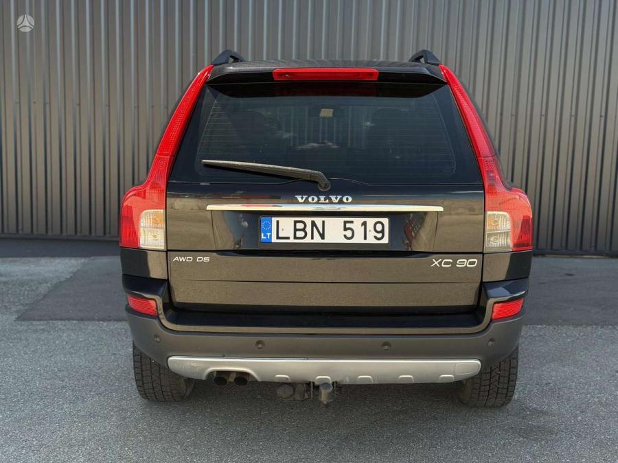 Melns Volvo XC90 2007 Mažeikiai, ar dzinēja tilpumu 2.40 L un nobraukumu 339 tūkst. km par 4500 €, foto 10 vietnē AUTOMOTO.COM.LV