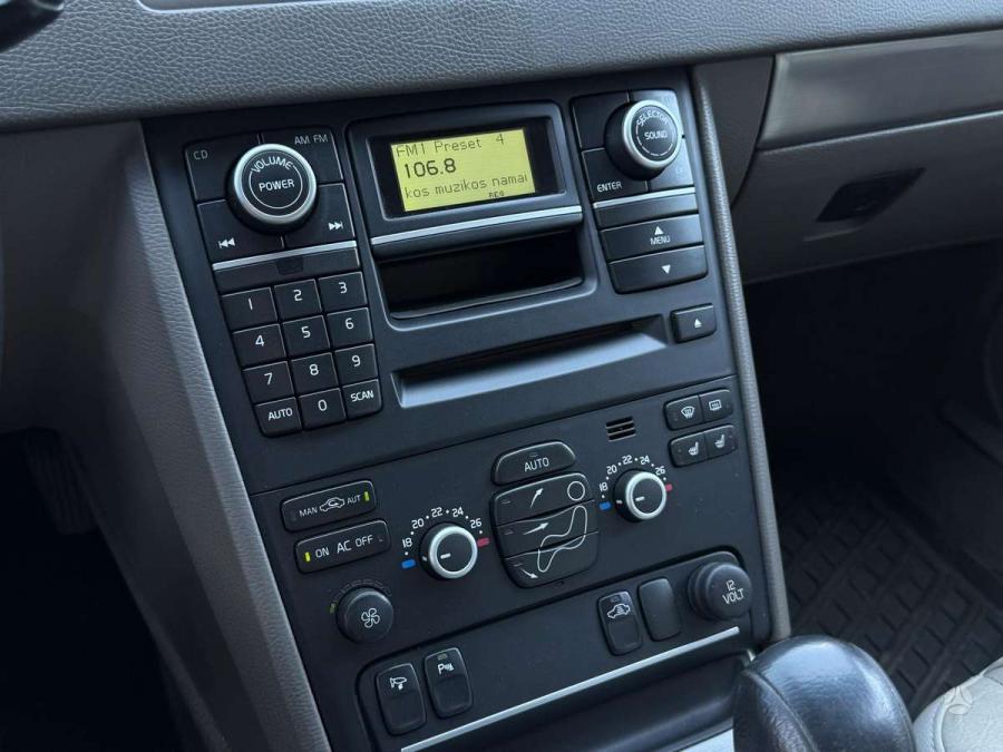 Melns Volvo XC90 2007 Mažeikiai, ar dzinēja tilpumu 2.40 L un nobraukumu 339 tūkst. km par 4500 €, foto 25 vietnē AUTOMOTO.COM.LV