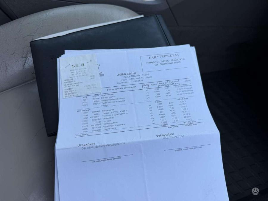 Melns Volvo XC90 2007 Mažeikiai, ar dzinēja tilpumu 2.40 L un nobraukumu 339 tūkst. km par 4500 €, foto 29 vietnē AUTOMOTO.COM.LV