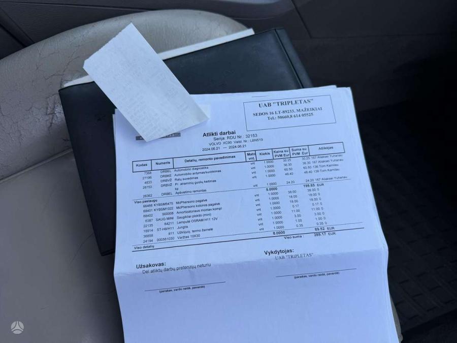 Melns Volvo XC90 2007 Mažeikiai, ar dzinēja tilpumu 2.40 L un nobraukumu 339 tūkst. km par 4500 €, foto 31 vietnē AUTOMOTO.COM.LV
