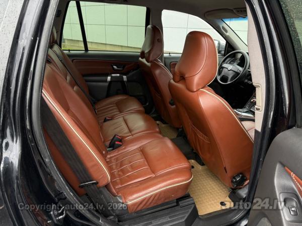 Melns Volvo XC90 2007 Tartu, ar dzinēja tilpumu 2.40 L un nobraukumu 0 tūkst. km par 2700 €, foto 10 vietnē AUTOMOTO.COM.LV