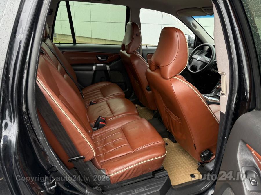 Melns Volvo XC90 2007 Tartu, ar dzinēja tilpumu 2.40 L un nobraukumu 0 tūkst. km par 2700 €, foto 11 vietnē AUTOMOTO.COM.LV