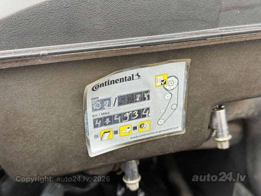Melns Volvo XC90 2007 Tartu, ar dzinēja tilpumu 2.40 L un nobraukumu 0 tūkst. km par 2700 €, foto 14 vietnē AUTOMOTO.COM.LV