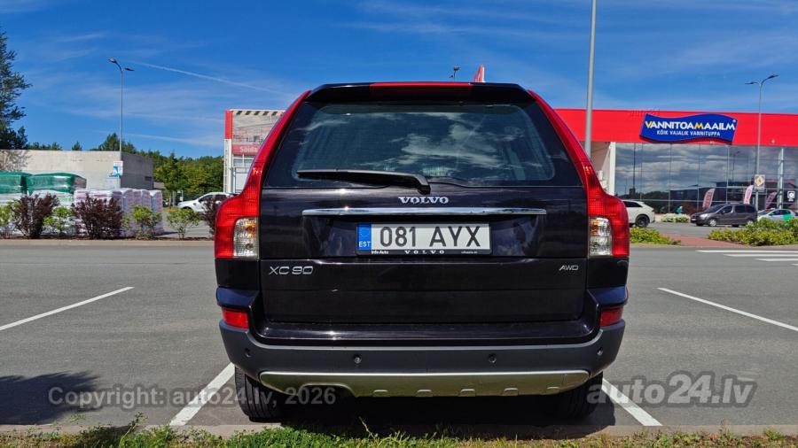 Melns Volvo XC90 2007 Tallina, ar dzinēja tilpumu 2.40 L un nobraukumu 315 tūkst. km par 5490 €, foto 5 vietnē AUTOMOTO.COM.LV