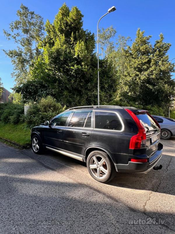 Black Volvo XC90 2007 in Tallinn, with an engine capacity of 2.40 L and mileage of 298 thousand km for 3750 €, photo 3 on AUTOMOTO.COM.LV