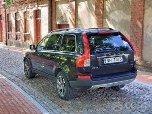 Melns Volvo XC90 2007 Cēsis, ar dzinēja tilpumu 2.40 L un nobraukumu 336 tūkst. km par 5150 €, foto 3 vietnē AUTOMOTO.COM.LV